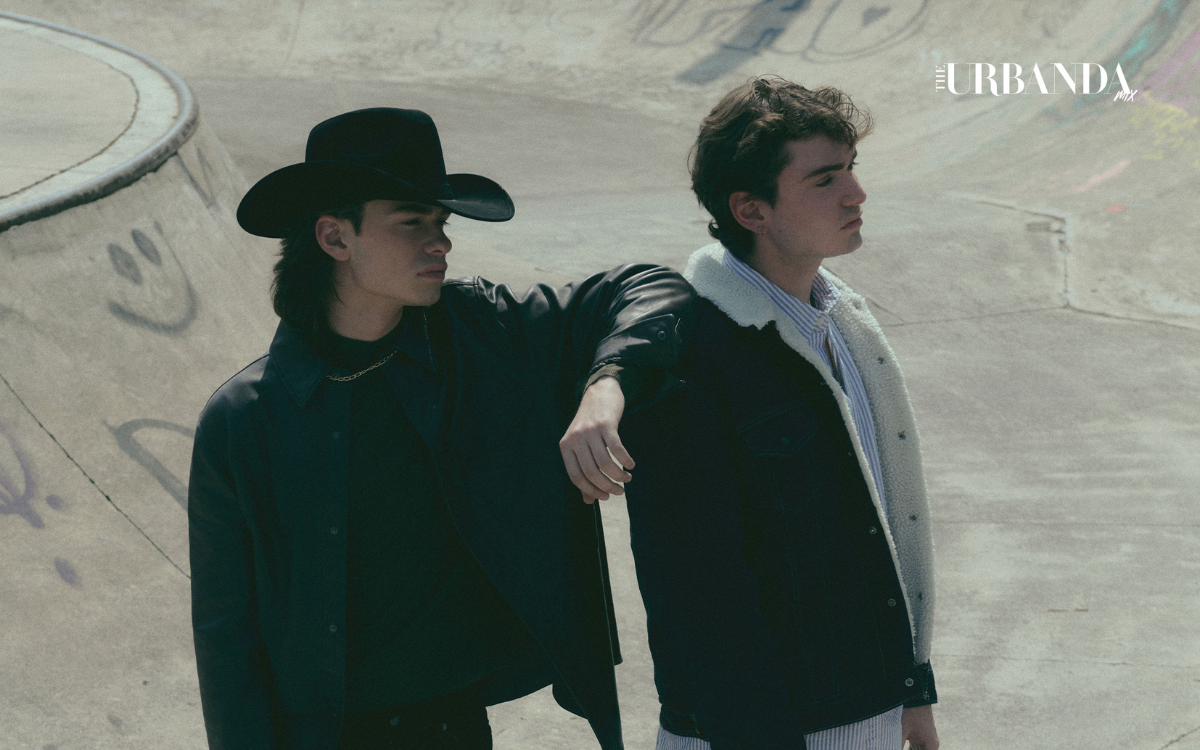 Los Esquivel: Biografía de los cantantesy creadores de contenido