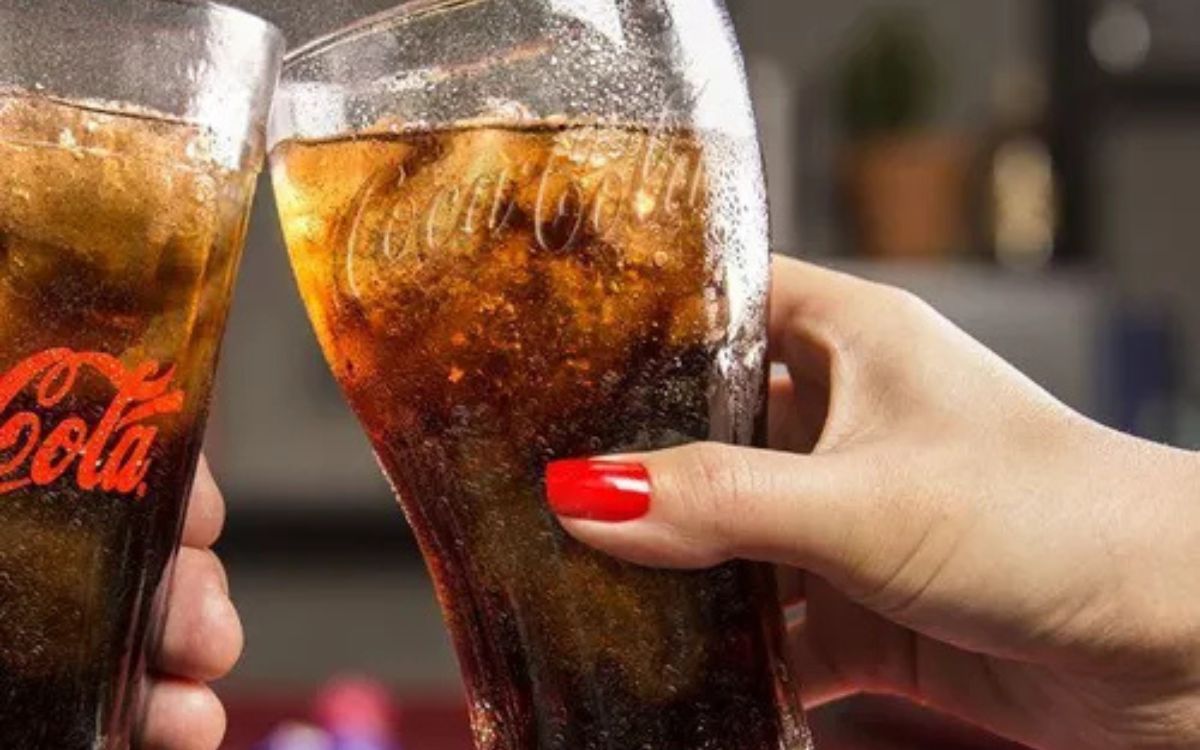 ¿Cómo tener el set de vasos de vidrio Coca-Cola 2025? - Urbanda Magazine