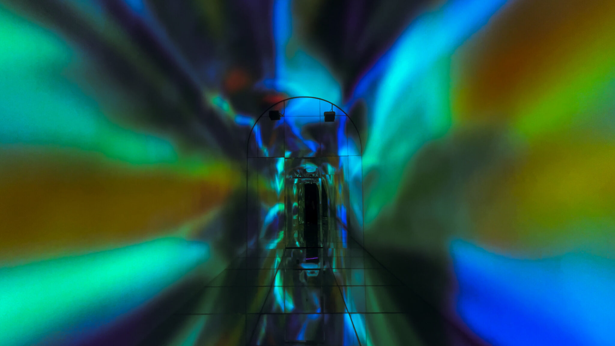 Christopher Uckermann reinventa la forma de presentar música